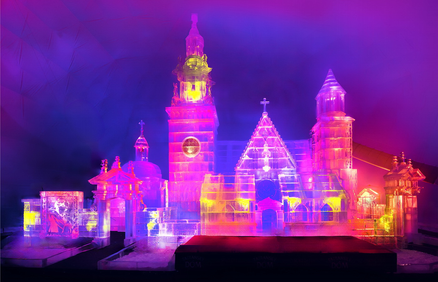 TATRZAŃSKA ŚWIĄTYNIA LODOWA - Región Vysoké Tatry